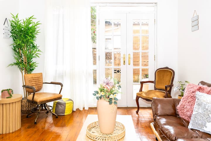 Lovely Garden Home, Parking, Perfect Location, Bbq - Manly