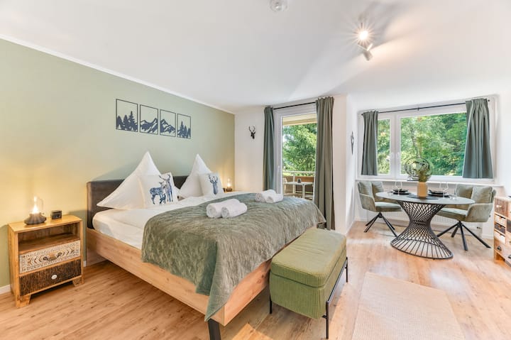 H5 303: Kingsize Bett, Netflix, Balkon, Pool - Baiersbronn