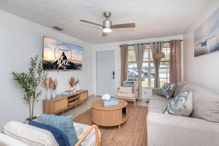 Coastal Oasis Home- Pool/sleeps12/5min To Hardrock - Hollywood, FL