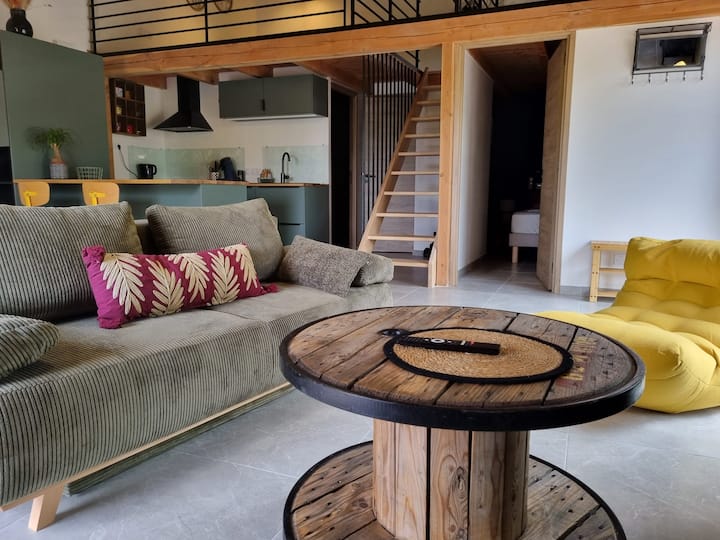 Hébergement Avec Piscine, "Lou Papet", Aubenas - Aubenas