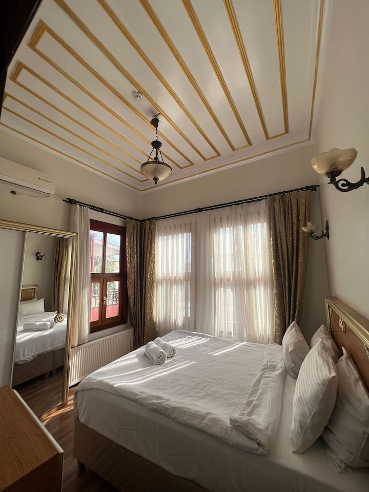 Blue Eyes Suite 201 - Fatih