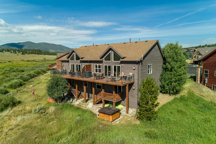 Mountain Bliss | 3 Br Retreat W/ Views + Hot Tub - Tabernash, CO