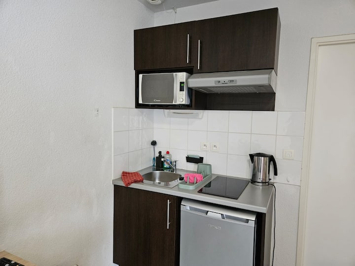 Studio à 2 Pas Des Thermes- Résidence Avec Piscine - Salies-de-Béarn