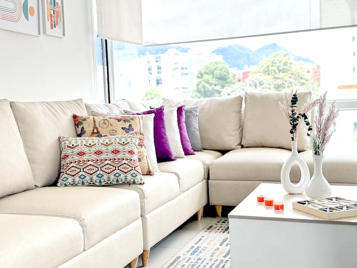 3 Rooms Best Location - King Size Bed - Bogota