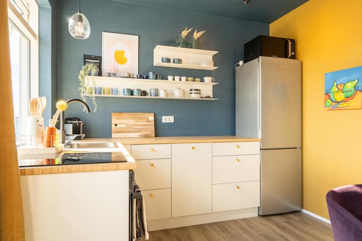 Cozy & Colourful Apartment - Islande