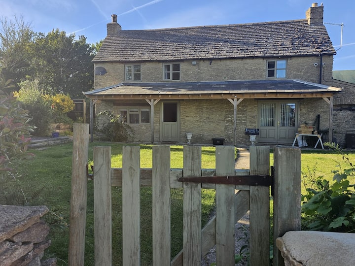 The Farmhouse - Bibury