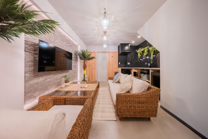 大人数にお勧めの一軒家 ベッド11台 お風呂2台 トイレ3台 コリアンタウンや道頓堀近く - Japan