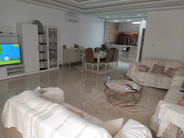 Villa Haut Standing Confort à Monastir S+3 - Monastir