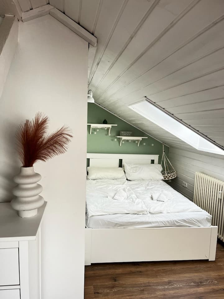 Elevate – Zentrale Wohnung Mit Küche & Bad - Duisburg