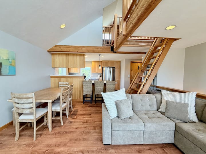 3-story Elevator & Waffles Included & Loft - Twin Harbors State Park, Westport