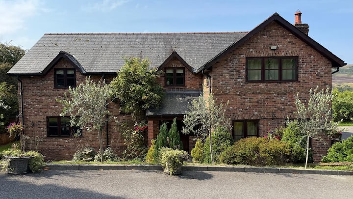 The Retreat At Little Oaks-blaenavon Wellness Stay - Abergavenny