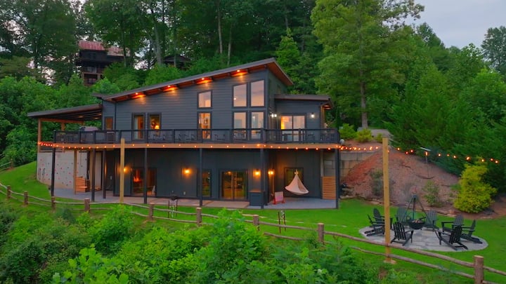 October Bryson City Luxe Cabin | Hot Tub + Views - Bryson City, NC