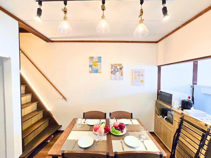 Retro Riverside Inn, Easy Access To Osaka & Kyoto - Ikoma