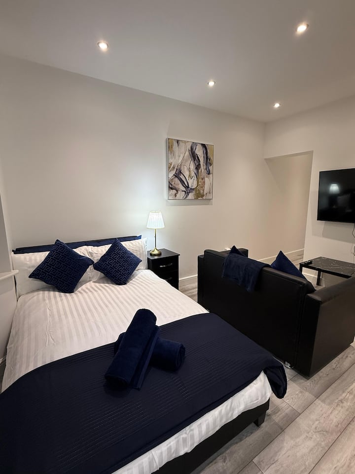Stylish Studio Apartment - Leicester