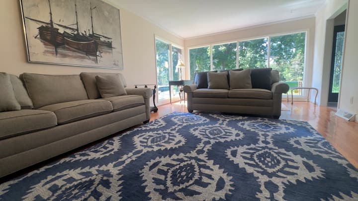 Midcentury Retreat 10 Minutes From Uptown - Charlotte, NC