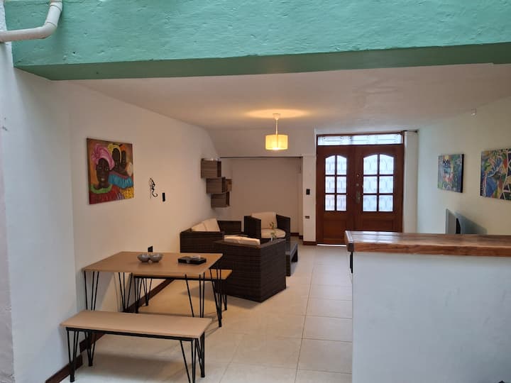 Aparta-estudio Barrio Los Colores - Medellín