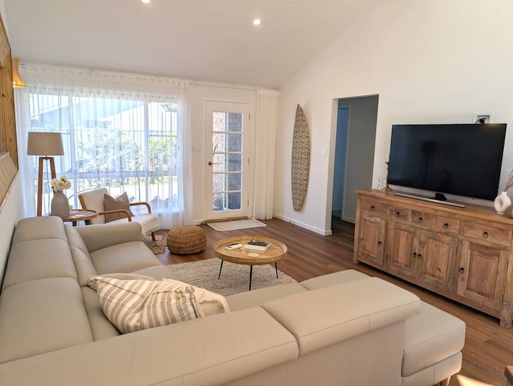 Villa Salina One Mile Beach 2 Bed 2 Bath - Forster