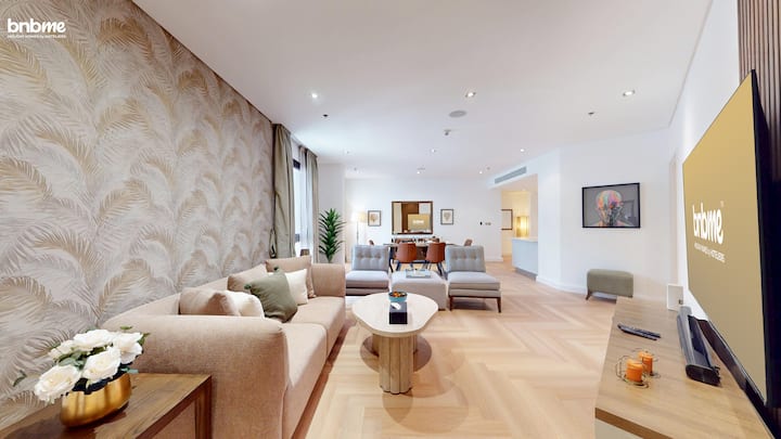 Upgraded 2br | Luxury Resort | Full Sea View - Dubai