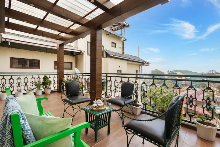 Azure 2bhk : Wifi + Balcony (400 Metre Mall Road) - Mussoorie