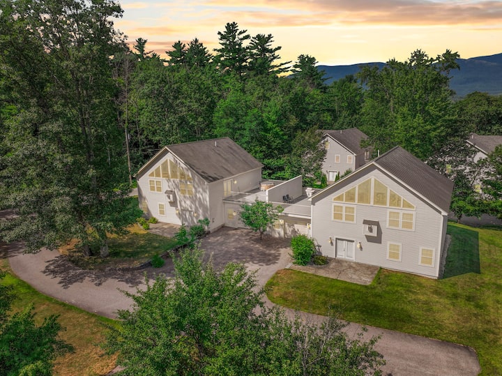 Locust Lodge #3 | 18 Beds, Sleeps 28, Hottub, Pool - New Hampshire (State)