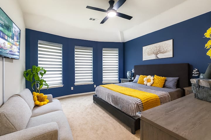 Stylish Mckinney Home, Spacious 3br + Ev Charger - McKinney, TX