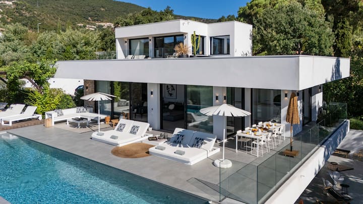Villa La Quinta • Luxe Moderne Rooftop & Vue Mer - Cavalaire-sur-Mer
