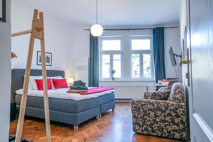 Jazzy New Apartment With Air Conditioning - Prague