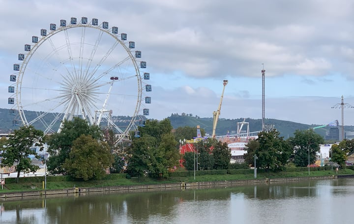 Cool Flat Near Wasen And Stadium - Stuttgart