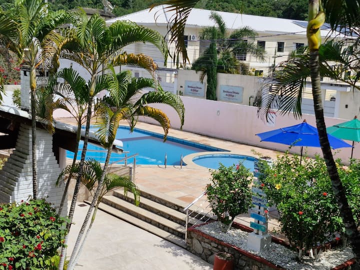 Casa Espaçosa Em Residencial - Praia De Taperapuan - Porto Seguro