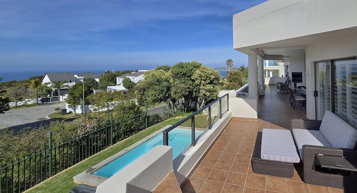 Housie By The Sea - Plettenberg Bay Holiday Home - Plettenberg Bay