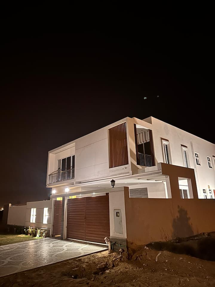 Private Luxury Villa Perfect For Families & Events - Karachi