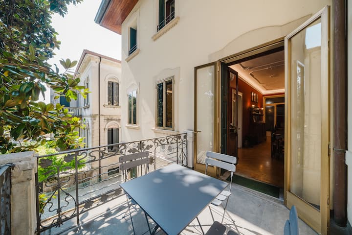Antico Villino: Elegante Alloggio Con Parcheggio - Conegliano