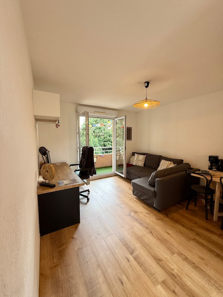 Charmant Studio Zen Avec Balcon Spacieux. - Digne-les-Bains