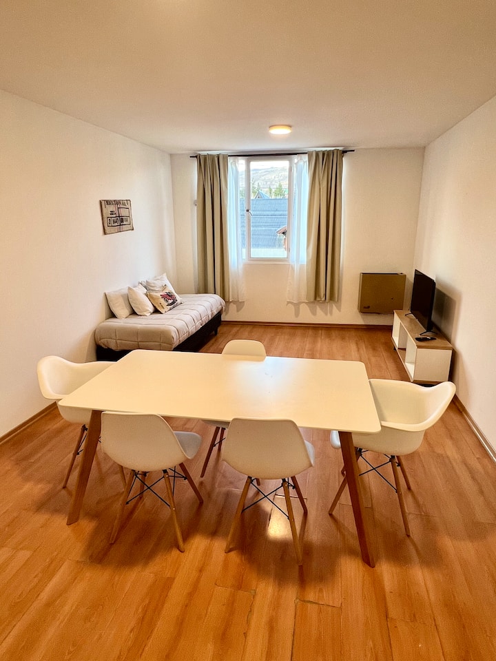 Amplio Departamento Renovado En Pleno Centro - El Calafate