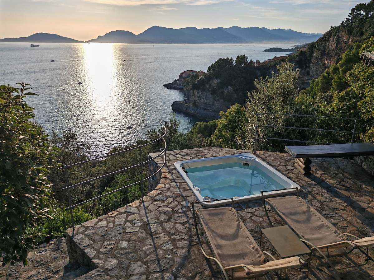 Ca' Marina: amazing views, nature & relax - Villas for Rent in Tellaro ...