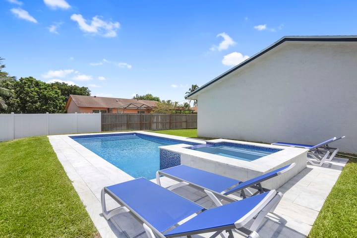 Delray Oasis: Pool + Hot Tub - Delray Beach, FL