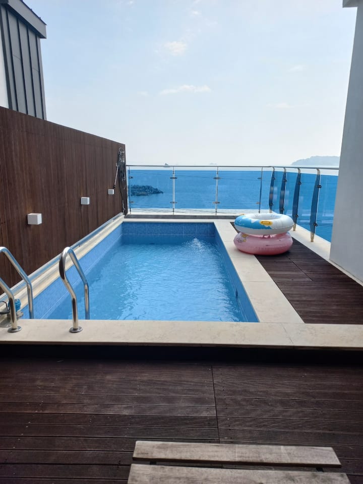 [거제도 풀빌라스테이B401]두모몽돌해변1분거리/뷰맛집/풀빌라펜션/넷플릭스/무료주차 - 웅동2동