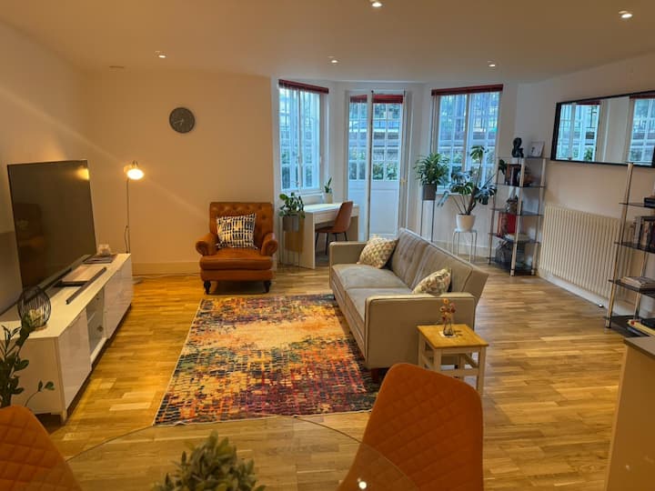 Central London Cosy Flat - London