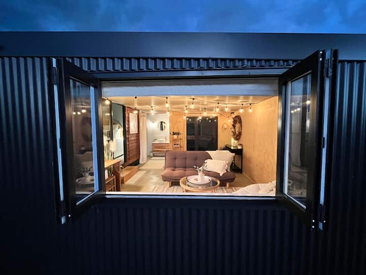 The Little Raglan Re-treat - Raglan