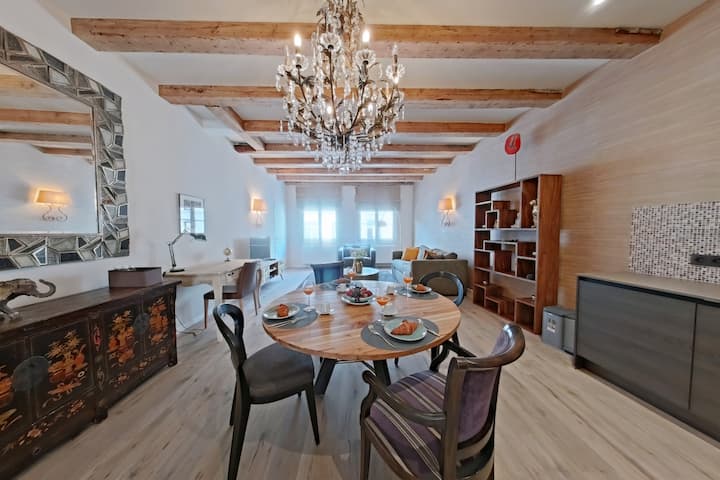 Grand Place Escape | Spacious 2br With Charm - Bruksela