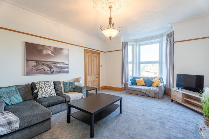 Spacious 4-bedroom Retreat In Chapel Allerton - Leeds
