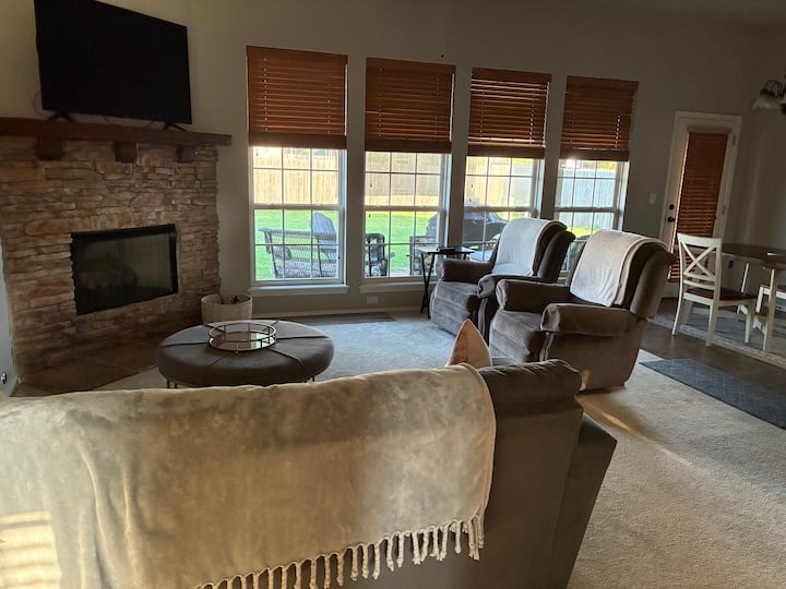 Cozy, Clean Home In East Tulsa - Broken Arrow, OK