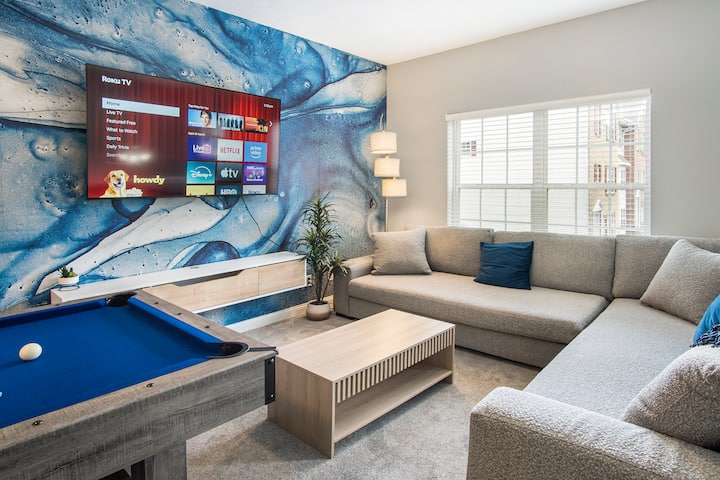 Modern 4br Townhome | Walk To Stadium | Spacious - Notre Dame, IN