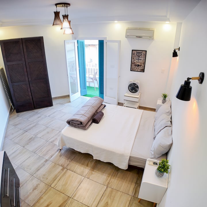 Secret Eden Balcony With Nile View Apartment - Cairo