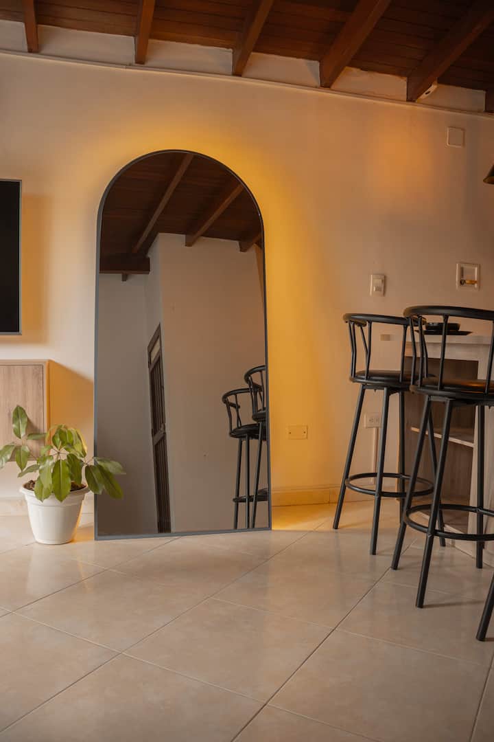 ¡Cozy Apartment In Laureles! 13 Min Poblado - Medellín