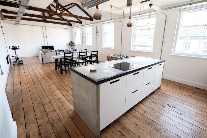The Loft - Luxe City Centre Penthouse Apartment - Norwich