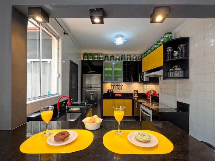 3 Quartos, Cozinha Completa, Ar Condicionado E Tv - Porto Alegre