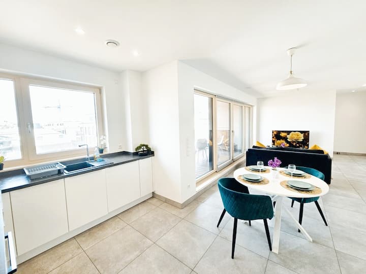 Urban Retreat 1br Flat W Private Terrace&parking - Luxembourg City
