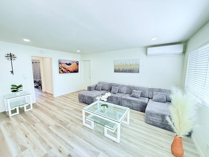 40% Off 2b/2b W Yard, Near College, Hospital, Shop - Claremont, CA