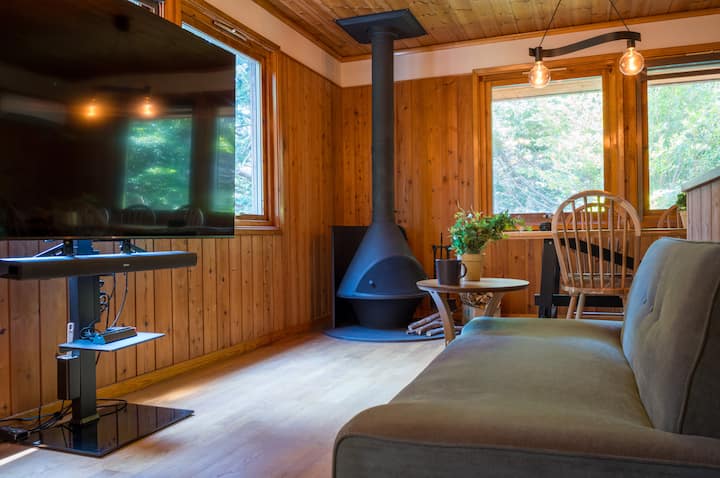 Cozy Woodland Cottage Featuring A Private Sauna - Izu
